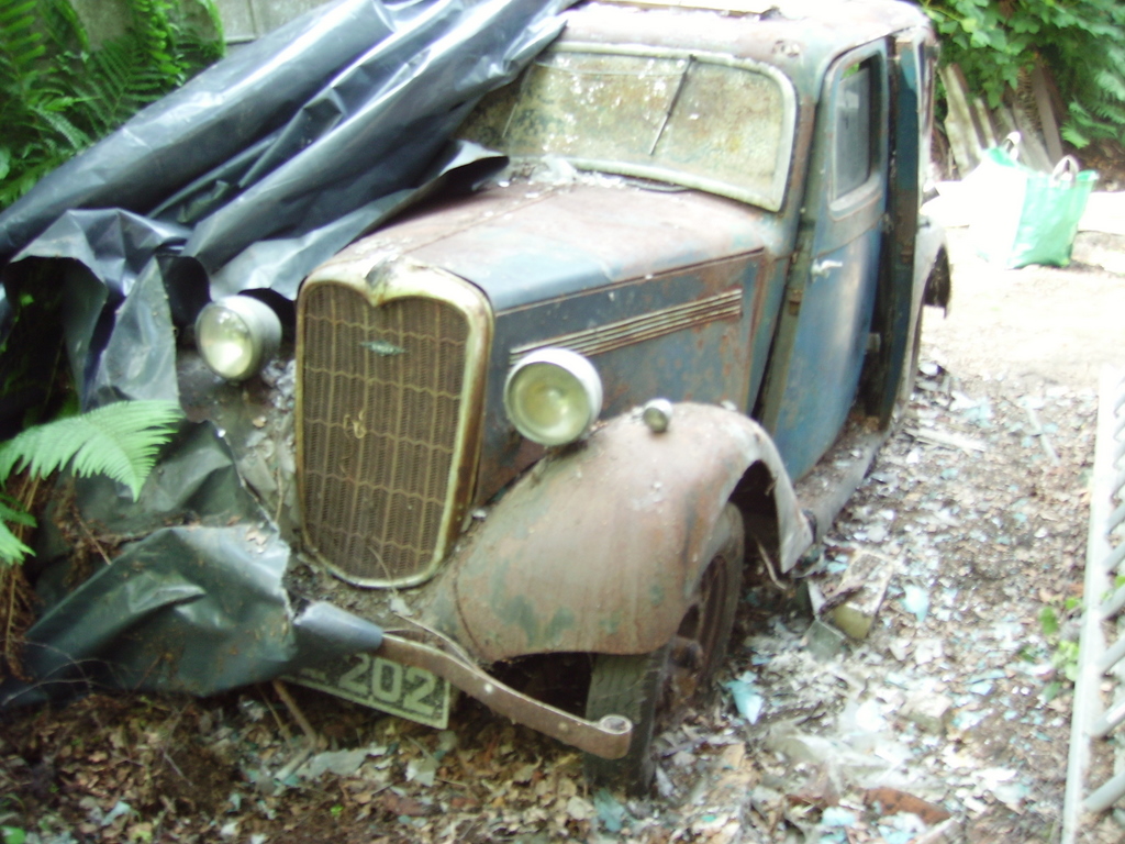 Super Nine gallery – The Singer Bantam Register